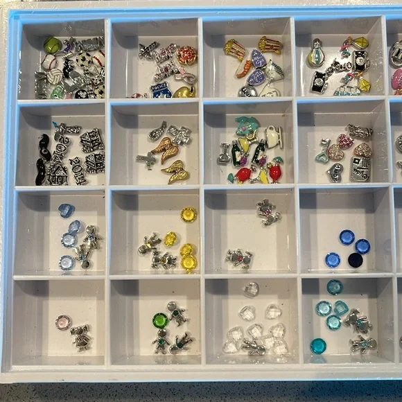 Origami Owl Display Set Up